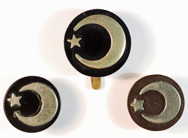 LIBYAN ARAB FORCE WW2 Cap Badge & Collar Badge Pair – SCARCE — Lot No ...