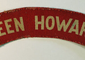 GREEN HOWARDS WW2 Printed Shoulder Title Badge – CALICO PRINTERS — Lot ...