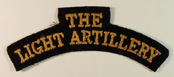 THE / LIGHT ARTILLERY (Serifs) WW2 Embroidered Shoulder Title Badge ...