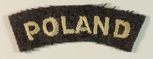 POLAND – R.A.F. WW2 Embroidered Nationality Shoulder Title Badge — Lot ...