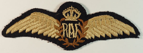 R.A.F. – Royal Air Force Pilot WW2 Embroidered Wings Badge — Lot No ...